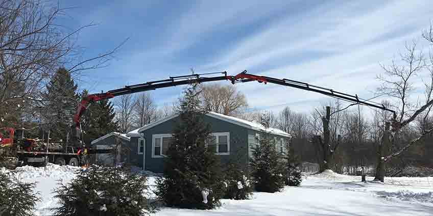 Knuckle Boom Crane - Preston's